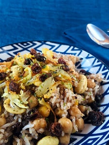 Recette de Riz aux épices, oignons grillés et noix de cajou